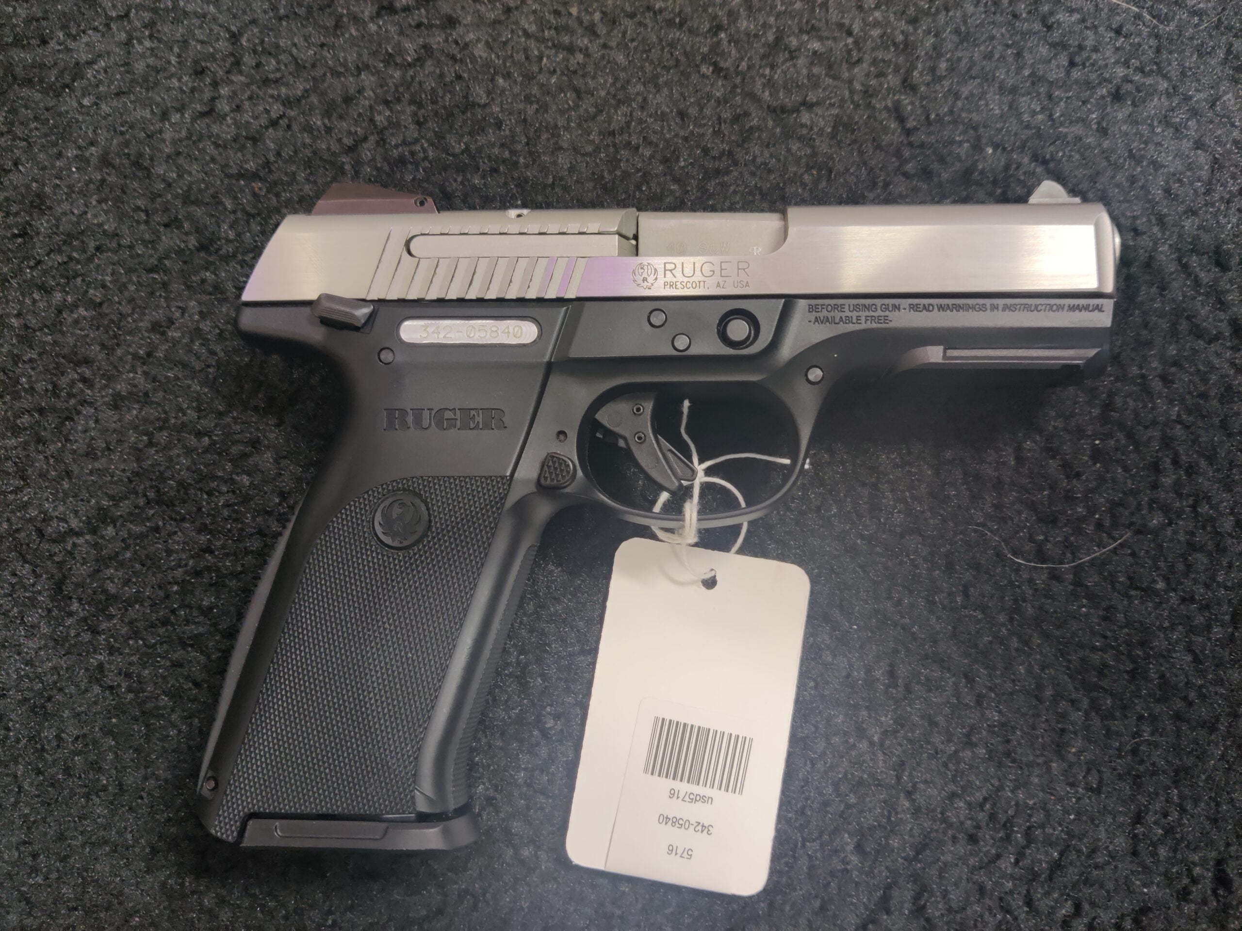 Ruger SR40 Semi-Auto Pistol 40S&W w/2 Mags
