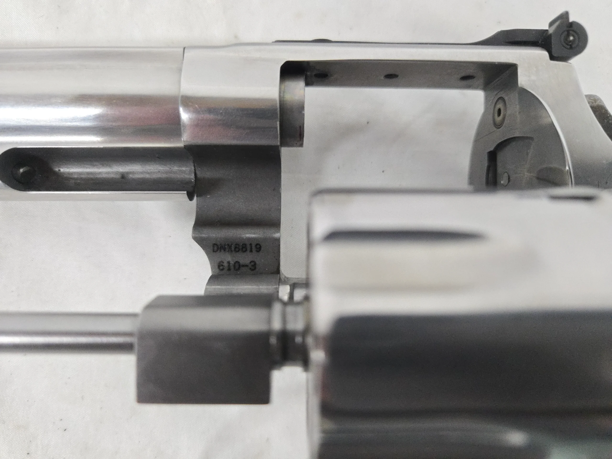 Smith & Wesson Model 610 10MM Revolver 6.5in Stainless Barrel w/Moon ...