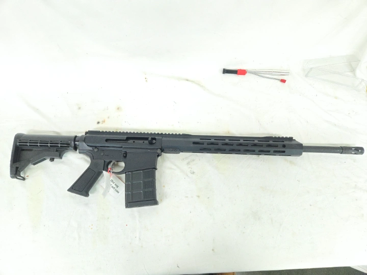 DPMS/BCA AR-10 .243 WIN Semi-Auto Rifle 20rd Mag, Range Bag 20in Barre ...